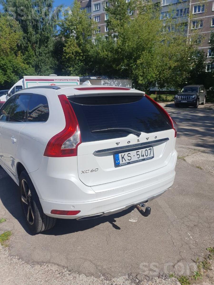 Balts Volvo XC60 2014 Rīga, ar dzinēja tilpumu 2.40 L un nobraukumu 415 tūkst. km par 11500 €, foto 5 vietnē AUTOMOTO.COM.LV