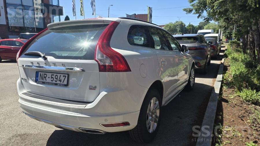 White Volvo XC60 2014 in Riga, with an engine capacity of 2.00 L and mileage of 146 thousand km for 13000 €, photo 5 on AUTOMOTO.COM.LV