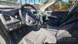 White Volvo XC60 2014 in Riga, with an engine capacity of 2.00 L and mileage of 146 thousand km for 13000 €, photo 6 on AUTOMOTO.COM.LV