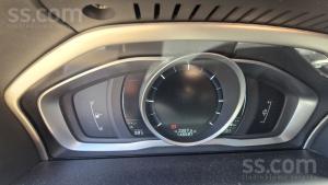 White Volvo XC60 2014 in Riga, with an engine capacity of 2.00 L and mileage of 146 thousand km for 13000 €, photo 13 on AUTOMOTO.COM.LV