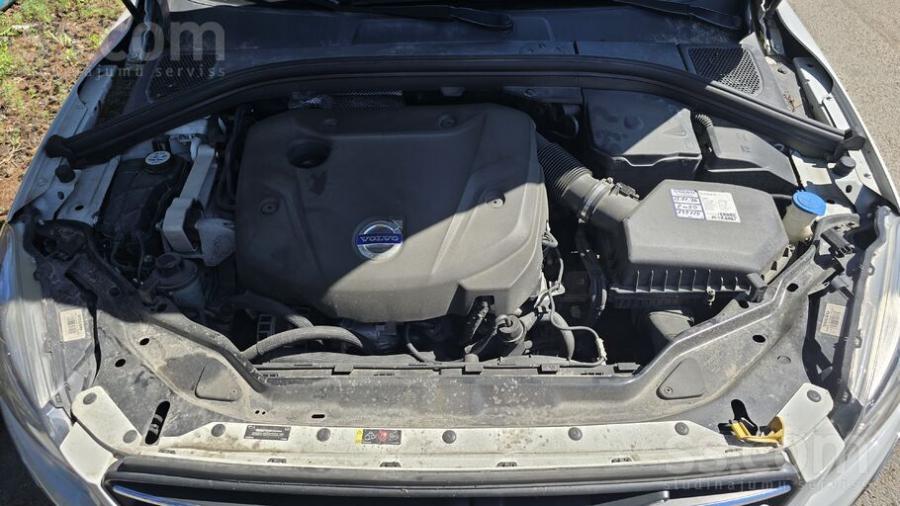 White Volvo XC60 2014 in Riga, with an engine capacity of 2.00 L and mileage of 146 thousand km for 13000 €, photo 18 on AUTOMOTO.COM.LV