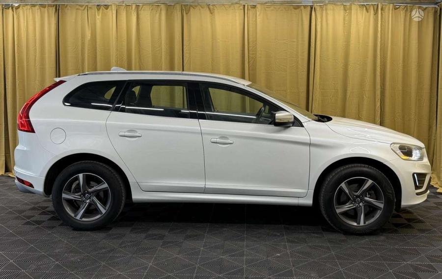 Balts Volvo XC60 2014 Kauņa, ar dzinēja tilpumu 2.40 L un nobraukumu 226 tūkst. km par 13500 €, foto 5 vietnē AUTOMOTO.COM.LV