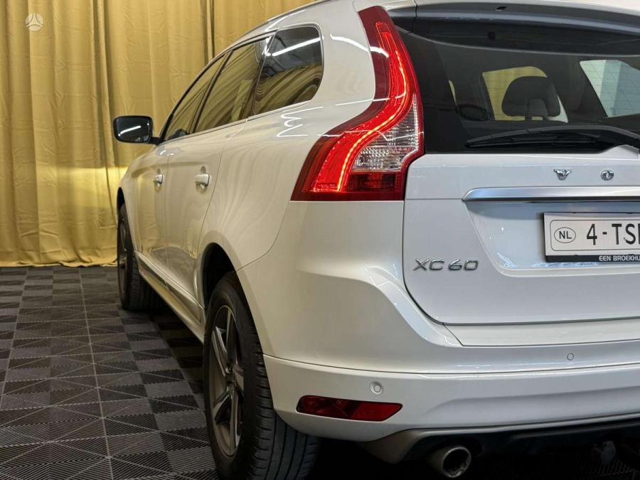 Balts Volvo XC60 2014 Kauņa, ar dzinēja tilpumu 2.40 L un nobraukumu 226 tūkst. km par 13500 €, foto 7 vietnē AUTOMOTO.COM.LV
