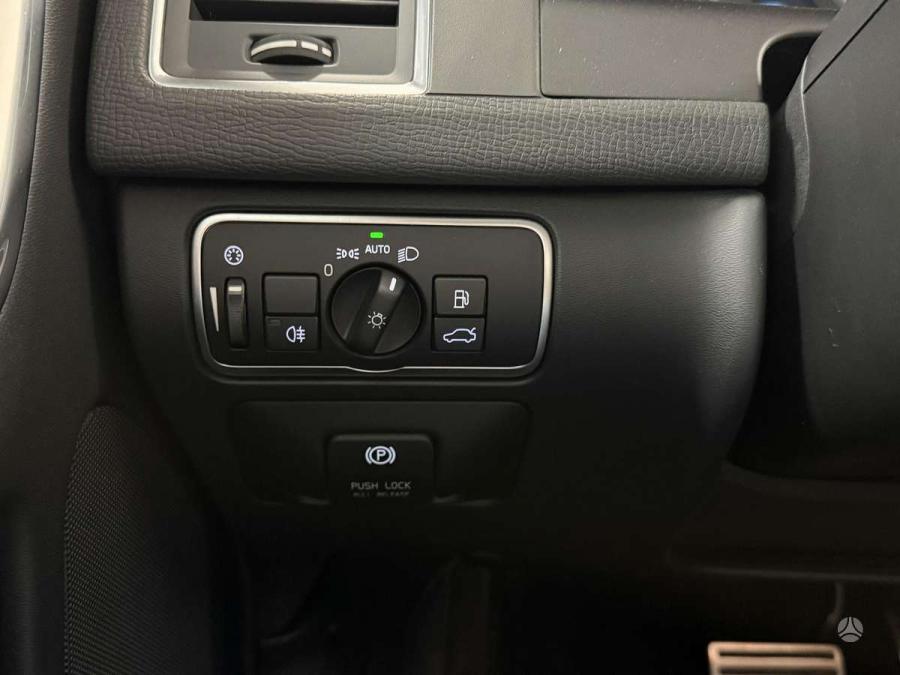 Balts Volvo XC60 2014 Kauņa, ar dzinēja tilpumu 2.40 L un nobraukumu 226 tūkst. km par 13500 €, foto 20 vietnē AUTOMOTO.COM.LV