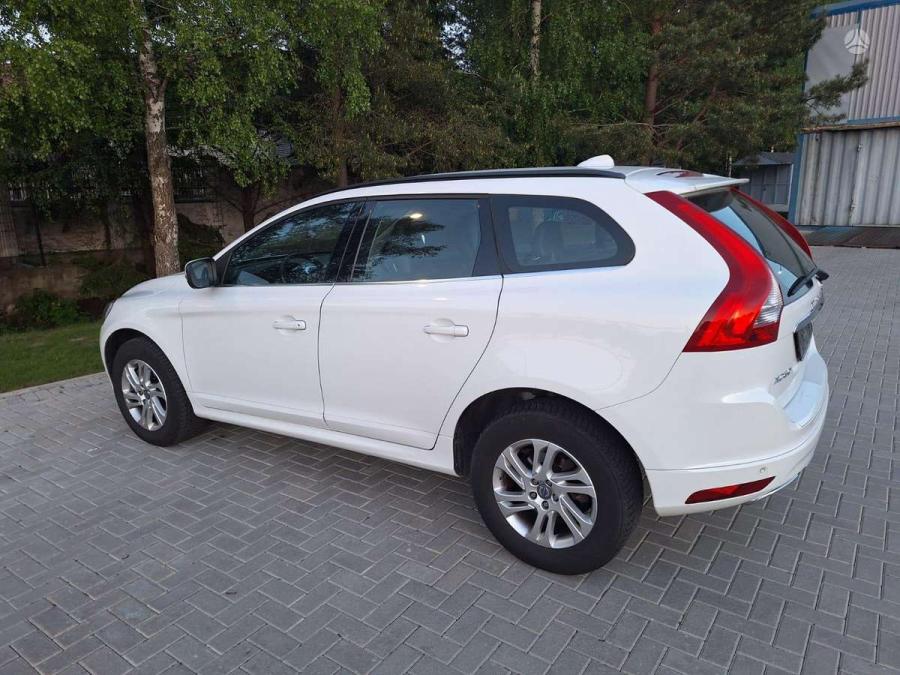 Balts Volvo XC60 2014 Kauņa, ar dzinēja tilpumu 1.97 L un nobraukumu 278 tūkst. km par 10500 €, foto 5 vietnē AUTOMOTO.COM.LV