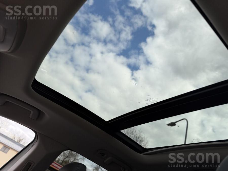 Balts Volvo XC60 2014 Rīga, ar dzinēja tilpumu 2.00 L un nobraukumu 257 tūkst. km par 11500 €, foto 12 vietnē AUTOMOTO.COM.LV