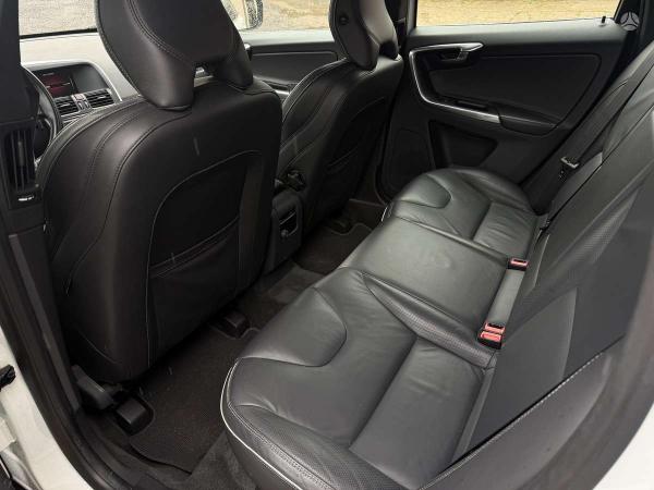 Balts Volvo XC60 2014 Tauragė, ar dzinēja tilpumu 2.40 L un nobraukumu 226 tūkst. km par 13490 €, foto 8 vietnē AUTOMOTO.COM.LV