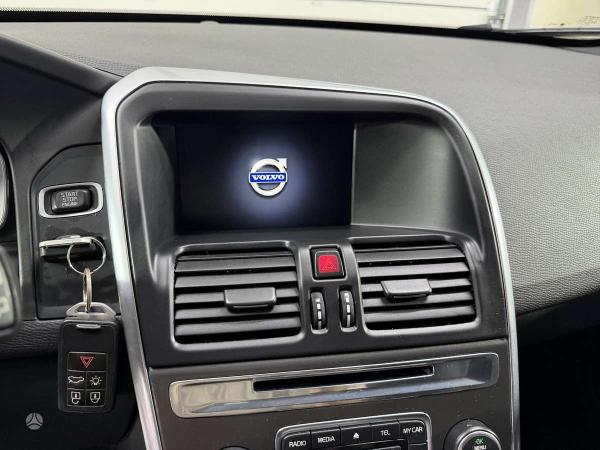 Balts Volvo XC60 2014 Utena, ar dzinēja tilpumu 2.40 L un nobraukumu 275 tūkst. km par 13250 €, foto 10 vietnē AUTOMOTO.COM.LV