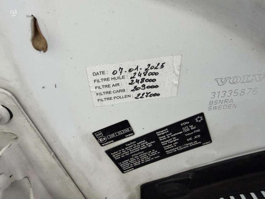Белый Вольво ХС60 2014 в Утена, объемом двигателя 2.40 л и пробегом 275 тыс. км за 13250 €, фото 46 на AUTOMOTO.COM.LV