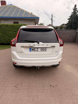 White Volvo XC60 2014 in Taurage, with an engine capacity of 1.97 L and mileage of 243 thousand km for 9000 €, photo 5 on AUTOMOTO.COM.LV
