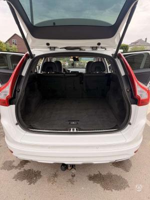 White Volvo XC60 2014 in Taurage, with an engine capacity of 1.97 L and mileage of 243 thousand km for 9000 €, photo 7 on AUTOMOTO.COM.LV