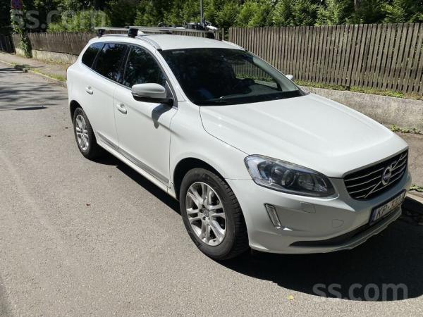 White Volvo XC60 2014 in Riga, with an engine capacity of 2.40 L and mileage of 180 thousand km for 11500 €, photo 1 on AUTOMOTO.COM.LV