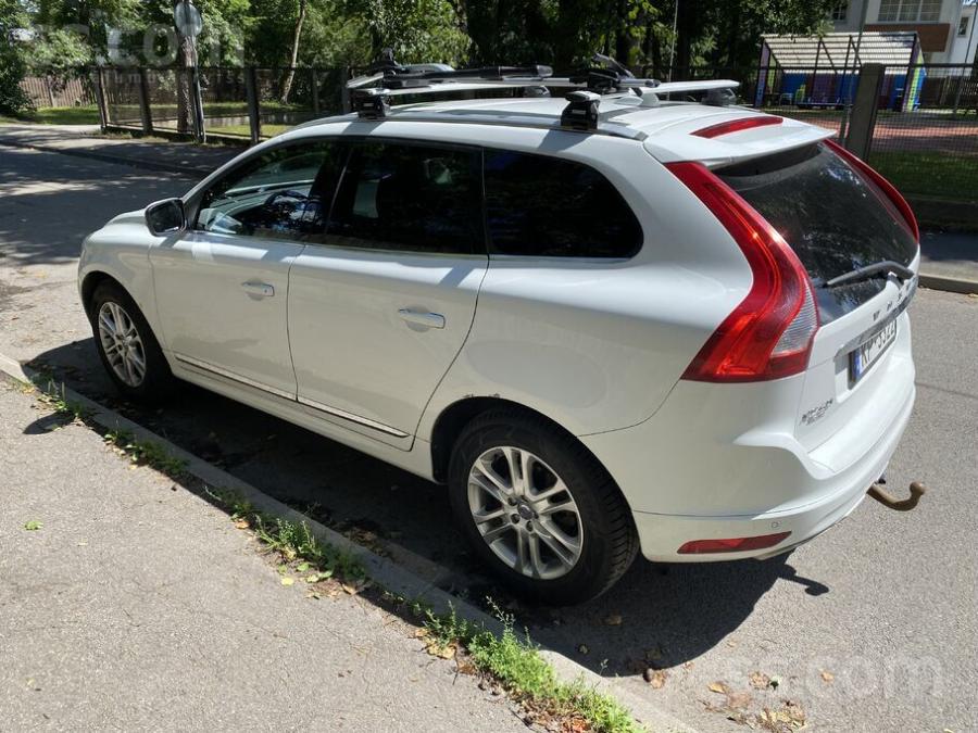 Balts Volvo XC60 2014 Rīga, ar dzinēja tilpumu 2.40 L un nobraukumu 180 tūkst. km par 11500 €, foto 3 vietnē AUTOMOTO.COM.LV