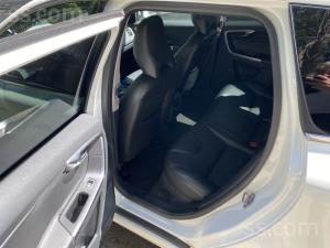 Balts Volvo XC60 2014 Rīga, ar dzinēja tilpumu 2.40 L un nobraukumu 180 tūkst. km par 11500 €, foto 7 vietnē AUTOMOTO.COM.LV