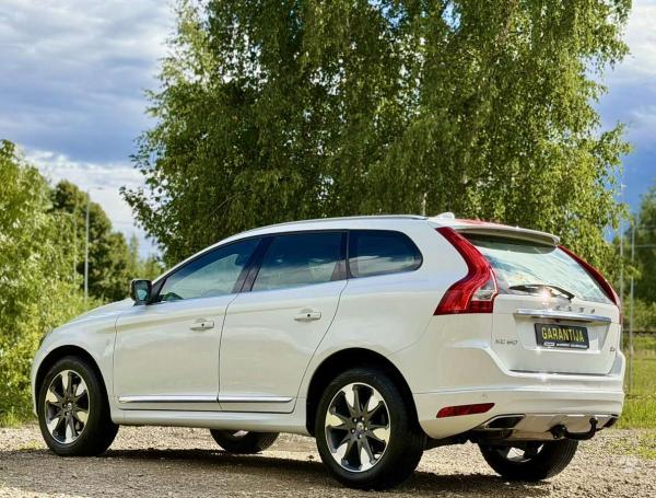 White Volvo XC60 2014 in Siauliai, with an engine capacity of 0.00 L and mileage of 264 thousand km for 14399 €, photo 3 on AUTOMOTO.COM.LV