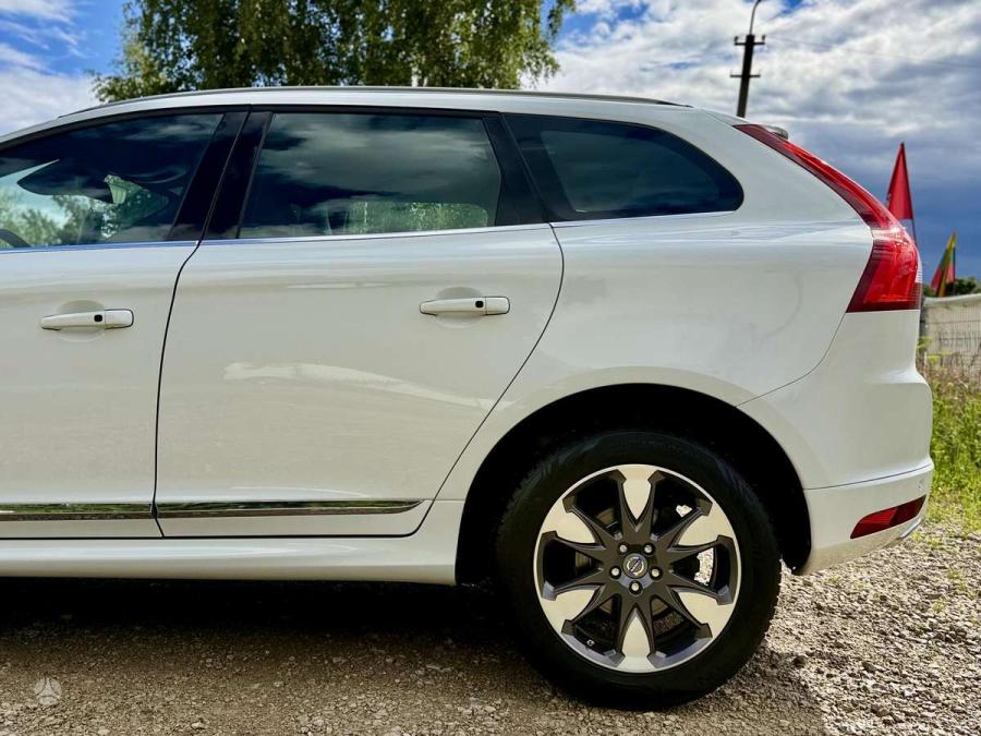 Balts Volvo XC60 2014 Šauļi, ar dzinēja tilpumu 0.00 L un nobraukumu 264 tūkst. km par 14399 €, foto 13 vietnē AUTOMOTO.COM.LV