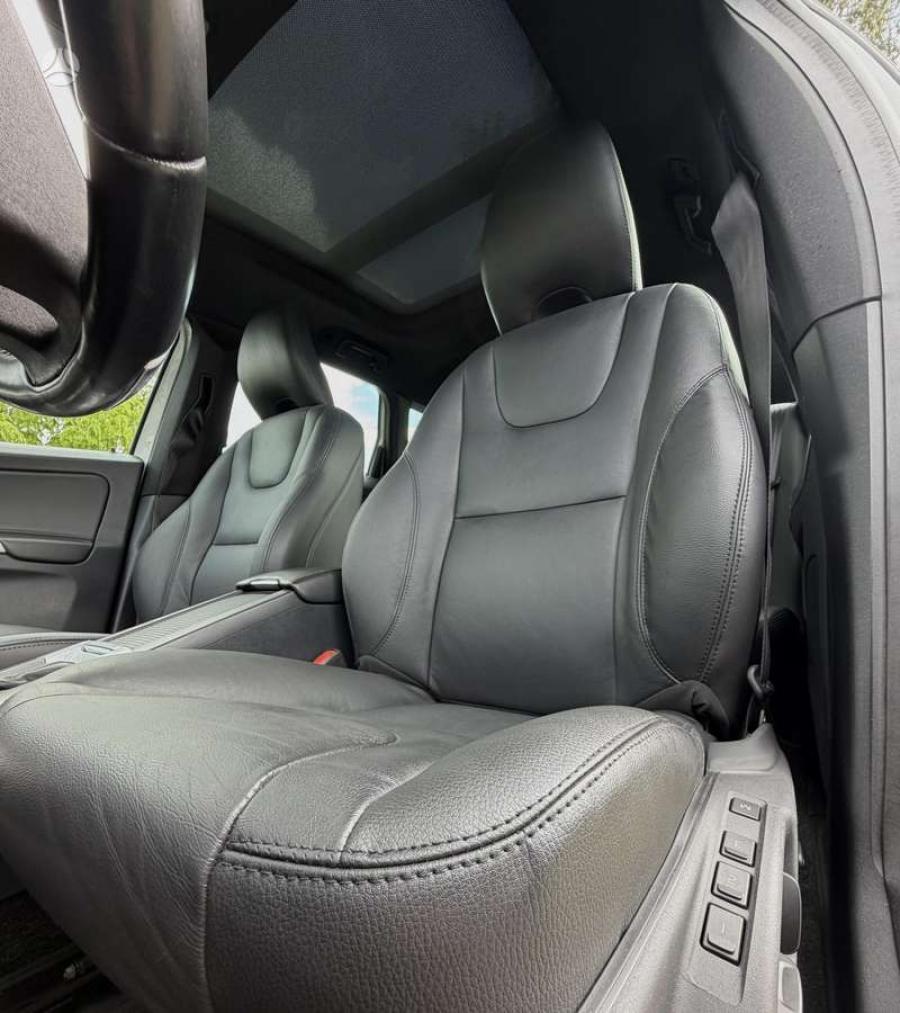 Balts Volvo XC60 2014 Šauļi, ar dzinēja tilpumu 0.00 L un nobraukumu 264 tūkst. km par 14399 €, foto 25 vietnē AUTOMOTO.COM.LV
