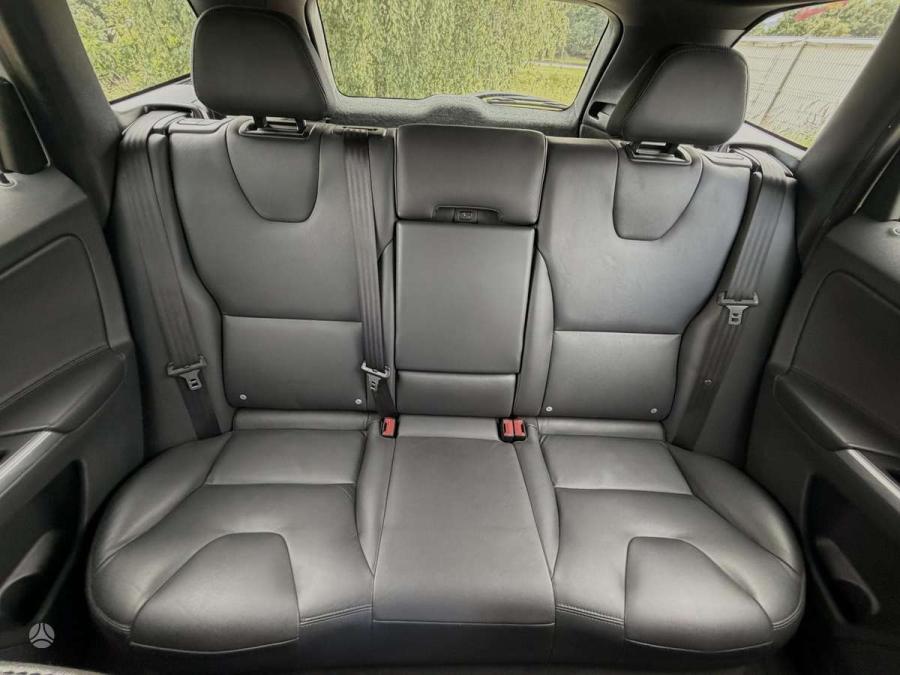 Balts Volvo XC60 2014 Šauļi, ar dzinēja tilpumu 0.00 L un nobraukumu 264 tūkst. km par 14399 €, foto 31 vietnē AUTOMOTO.COM.LV
