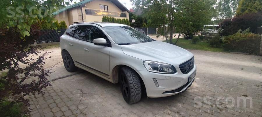 Balts Volvo XC60 2014 Jelgava, ar dzinēja tilpumu 2.00 L un nobraukumu 341 tūkst. km par 8800 €, foto 3 vietnē AUTOMOTO.COM.LV