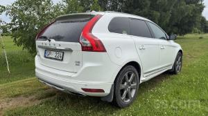 Balts Volvo XC60 2014 Rīga, ar dzinēja tilpumu 2.40 L un nobraukumu 298 tūkst. km par 14500 €, foto 4 vietnē AUTOMOTO.COM.LV