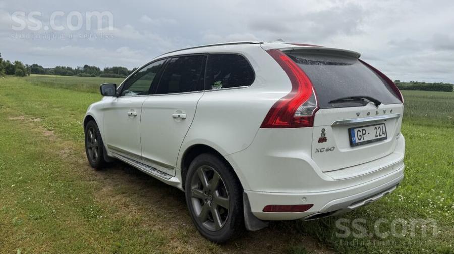 Balts Volvo XC60 2014 Rīga, ar dzinēja tilpumu 2.40 L un nobraukumu 298 tūkst. km par 14500 €, foto 5 vietnē AUTOMOTO.COM.LV