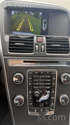 Balts Volvo XC60 2014 Rīga, ar dzinēja tilpumu 2.40 L un nobraukumu 298 tūkst. km par 14500 €, foto 8 vietnē AUTOMOTO.COM.LV