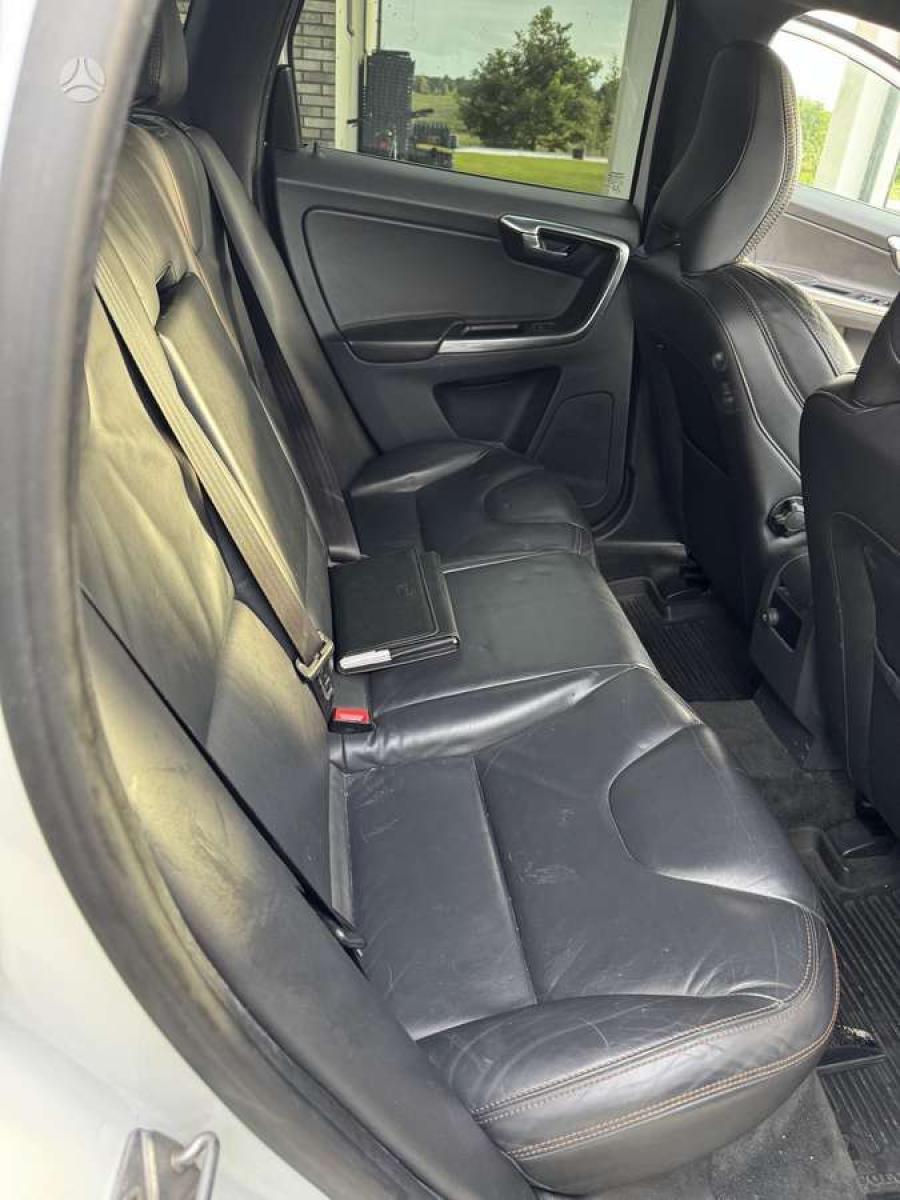 Balts Volvo XC60 2014 Kaišiadorys, ar dzinēja tilpumu 1.98 L un nobraukumu 307 tūkst. km par 10500 €, foto 7 vietnē AUTOMOTO.COM.LV