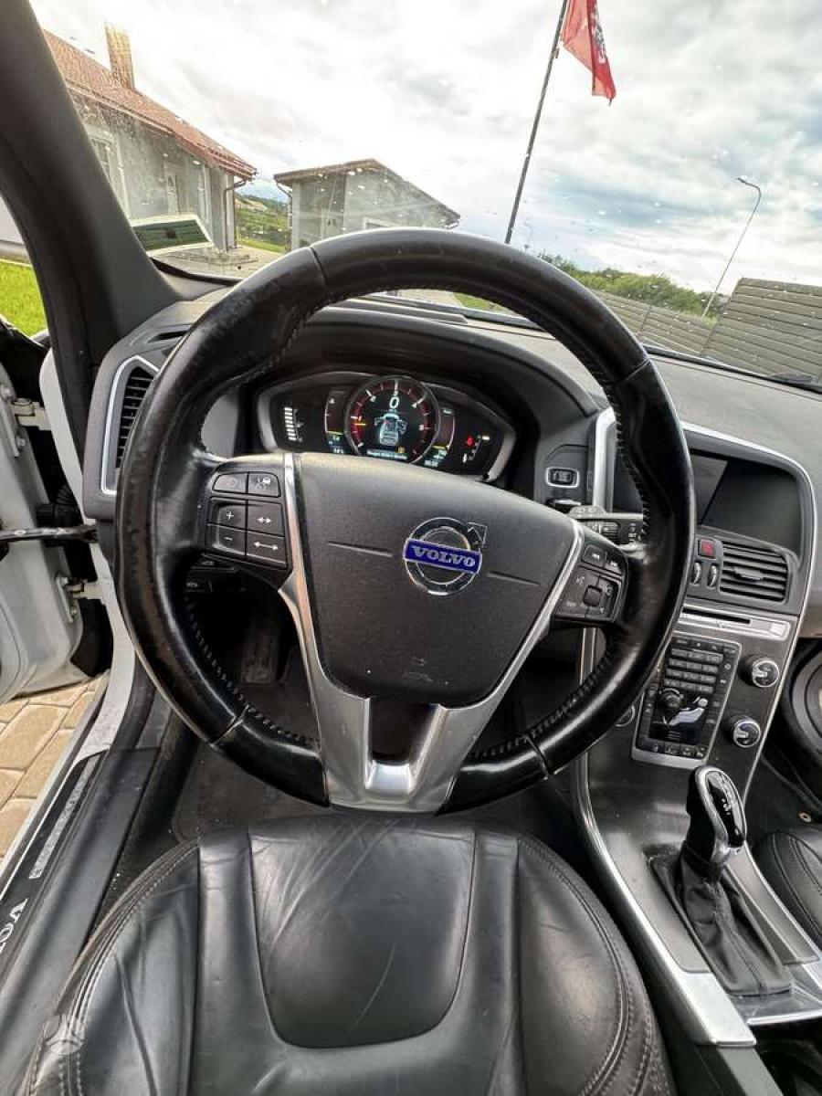 Balts Volvo XC60 2014 Kaišiadorys, ar dzinēja tilpumu 1.98 L un nobraukumu 307 tūkst. km par 10500 €, foto 11 vietnē AUTOMOTO.COM.LV