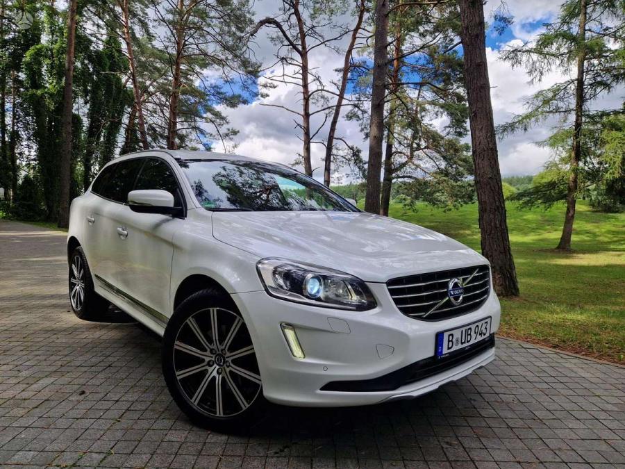 Balts Volvo XC60 2014 Prienai, ar dzinēja tilpumu 1.97 L un nobraukumu 249 tūkst. km par 11200 €, foto 1 vietnē AUTOMOTO.COM.LV