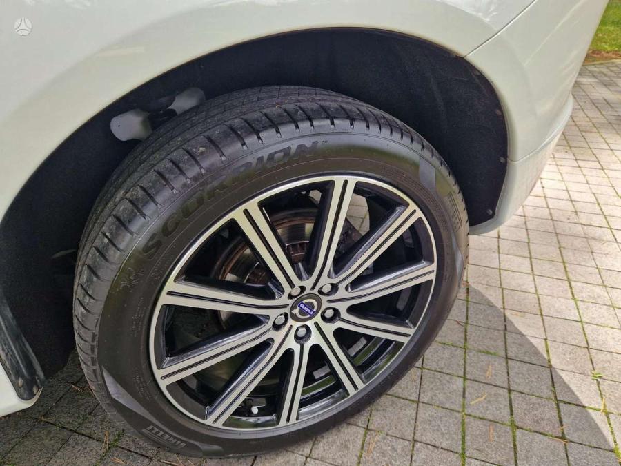 Balts Volvo XC60 2014 Prienai, ar dzinēja tilpumu 1.97 L un nobraukumu 249 tūkst. km par 11200 €, foto 8 vietnē AUTOMOTO.COM.LV