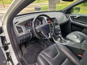 Balts Volvo XC60 2014 Prienai, ar dzinēja tilpumu 1.97 L un nobraukumu 249 tūkst. km par 11200 €, foto 10 vietnē AUTOMOTO.COM.LV