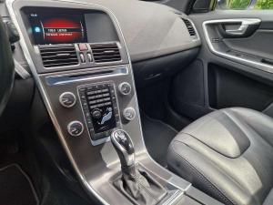 Balts Volvo XC60 2014 Prienai, ar dzinēja tilpumu 1.97 L un nobraukumu 249 tūkst. km par 11200 €, foto 16 vietnē AUTOMOTO.COM.LV
