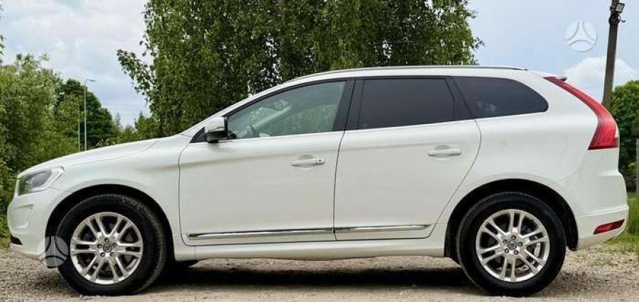 White Volvo XC60 2014 in Siauliai, with an engine capacity of 1.97 L and mileage of 250 thousand km for 12650 €, photo 14 on AUTOMOTO.COM.LV