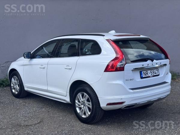 Balts Volvo XC60 2014 Rīga, ar dzinēja tilpumu 2.00 L un nobraukumu 145 tūkst. km par 11990 €, foto 5 vietnē AUTOMOTO.COM.LV