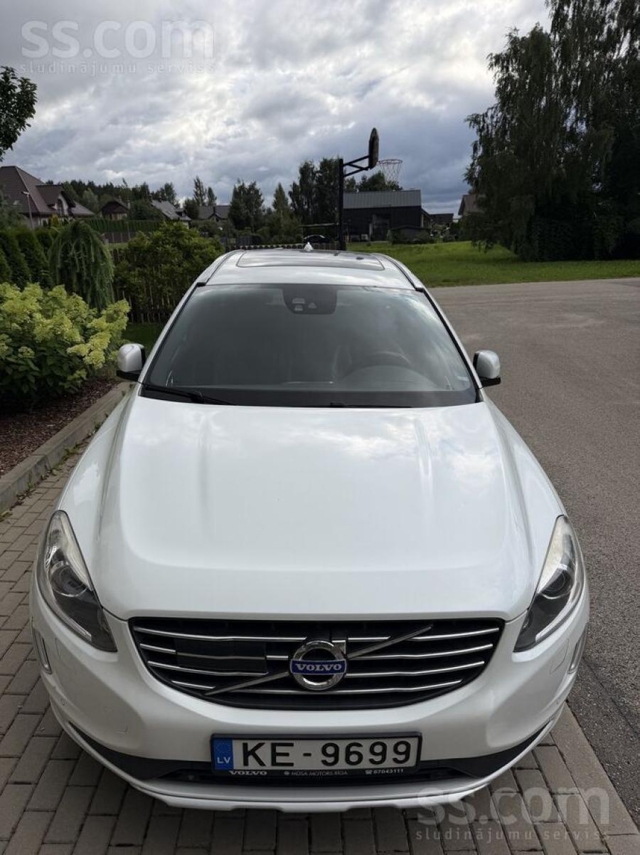Balts Volvo XC60 2014 Rīga, ar dzinēja tilpumu 2.40 L un nobraukumu 249 tūkst. km par 14000 €, foto 4 vietnē AUTOMOTO.COM.LV