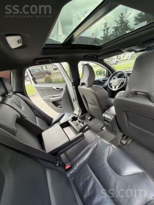 Balts Volvo XC60 2014 Rīga, ar dzinēja tilpumu 2.40 L un nobraukumu 249 tūkst. km par 14000 €, foto 7 vietnē AUTOMOTO.COM.LV