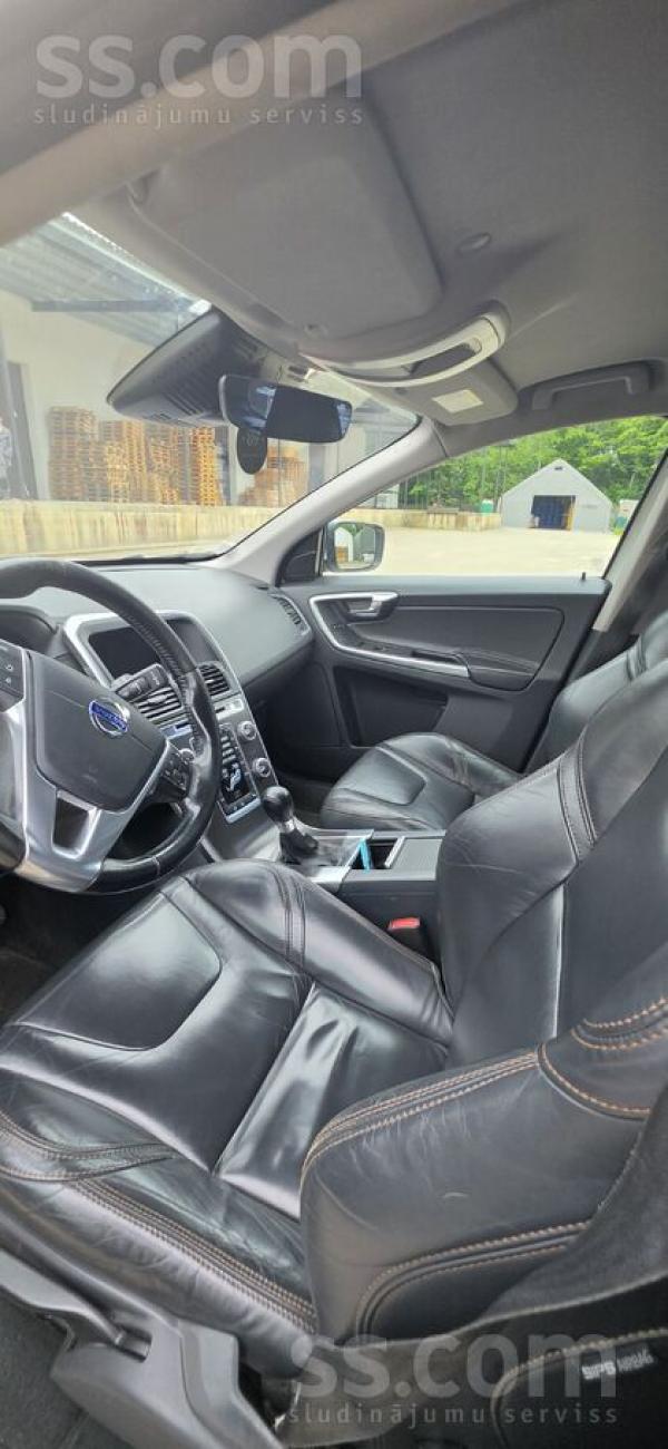 Balts Volvo XC60 2014 Rīga, ar dzinēja tilpumu 2.00 L un nobraukumu 330 tūkst. km par 8100 €, foto 5 vietnē AUTOMOTO.COM.LV