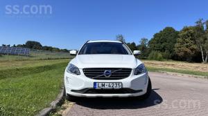 Balts Volvo XC60 2014 Ventspils, ar dzinēja tilpumu 2.40 L un nobraukumu 401 tūkst. km par 10500 €, foto 5 vietnē AUTOMOTO.COM.LV