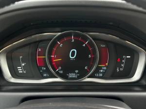 Белый Вольво ХС60 2014 в Елгава, объемом двигателя 2.40 л и пробегом 265 тыс. км за 13000 €, фото 21 на AUTOMOTO.COM.LV