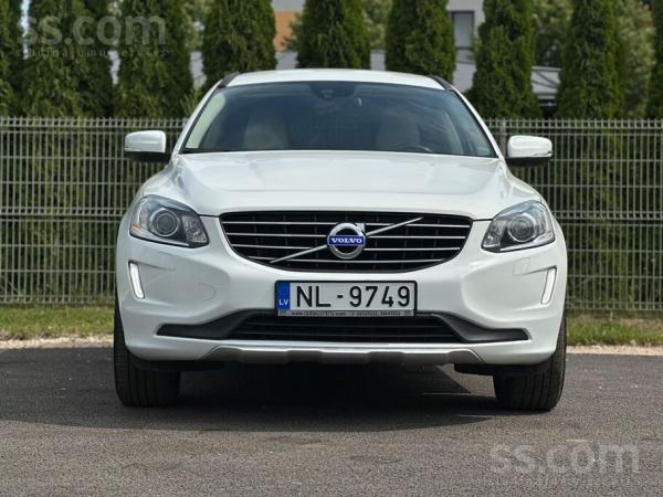 Balts Volvo XC60 2014 Jelgava, ar dzinēja tilpumu 2.40 L un nobraukumu 0 tūkst. km par 13000 €, foto 2 vietnē AUTOMOTO.COM.LV