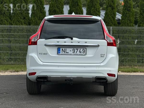 Balts Volvo XC60 2014 Jelgava, ar dzinēja tilpumu 2.40 L un nobraukumu 0 tūkst. km par 13000 €, foto 5 vietnē AUTOMOTO.COM.LV