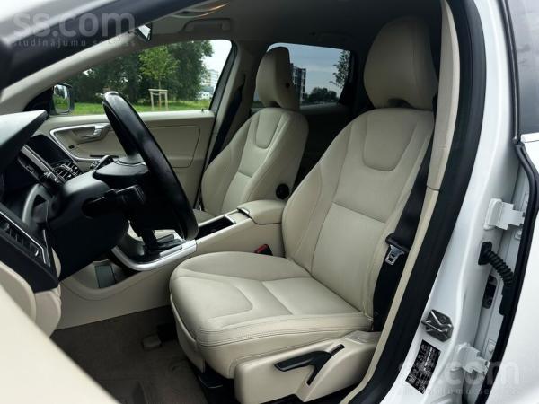 Balts Volvo XC60 2014 Jelgava, ar dzinēja tilpumu 2.40 L un nobraukumu 0 tūkst. km par 13000 €, foto 8 vietnē AUTOMOTO.COM.LV