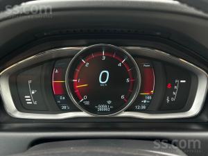 Balts Volvo XC60 2014 Jelgava, ar dzinēja tilpumu 2.40 L un nobraukumu 0 tūkst. km par 13000 €, foto 21 vietnē AUTOMOTO.COM.LV