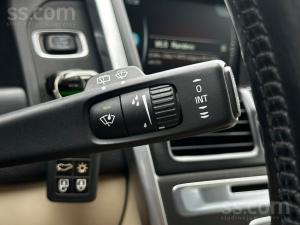 Balts Volvo XC60 2014 Jelgava, ar dzinēja tilpumu 2.40 L un nobraukumu 0 tūkst. km par 13000 €, foto 32 vietnē AUTOMOTO.COM.LV