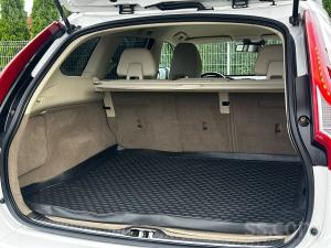 Balts Volvo XC60 2014 Jelgava, ar dzinēja tilpumu 2.40 L un nobraukumu 0 tūkst. km par 13000 €, foto 34 vietnē AUTOMOTO.COM.LV