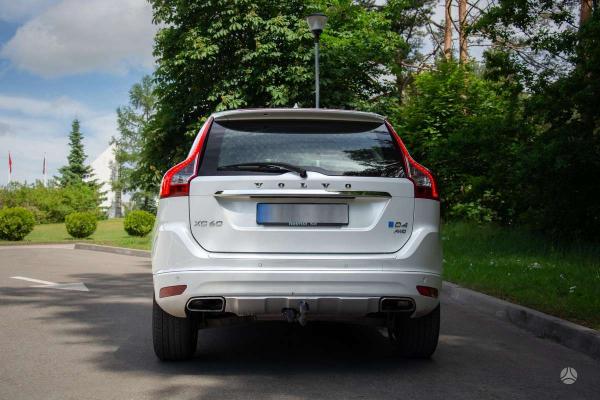Balts Volvo XC60 2014 Elektrėnai, ar dzinēja tilpumu 2.40 L un nobraukumu 237 tūkst. km par 11350 €, foto 6 vietnē AUTOMOTO.COM.LV
