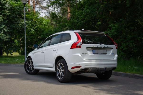 Balts Volvo XC60 2014 Elektrėnai, ar dzinēja tilpumu 2.40 L un nobraukumu 237 tūkst. km par 11350 €, foto 7 vietnē AUTOMOTO.COM.LV