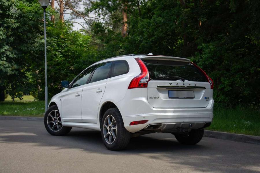 Balts Volvo XC60 2014 Elektrėnai, ar dzinēja tilpumu 2.40 L un nobraukumu 237 tūkst. km par 11350 €, foto 8 vietnē AUTOMOTO.COM.LV