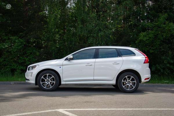 Balts Volvo XC60 2014 Elektrėnai, ar dzinēja tilpumu 2.40 L un nobraukumu 237 tūkst. km par 11350 €, foto 8 vietnē AUTOMOTO.COM.LV