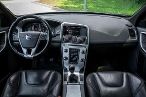Balts Volvo XC60 2014 Elektrėnai, ar dzinēja tilpumu 2.40 L un nobraukumu 237 tūkst. km par 11350 €, foto 10 vietnē AUTOMOTO.COM.LV